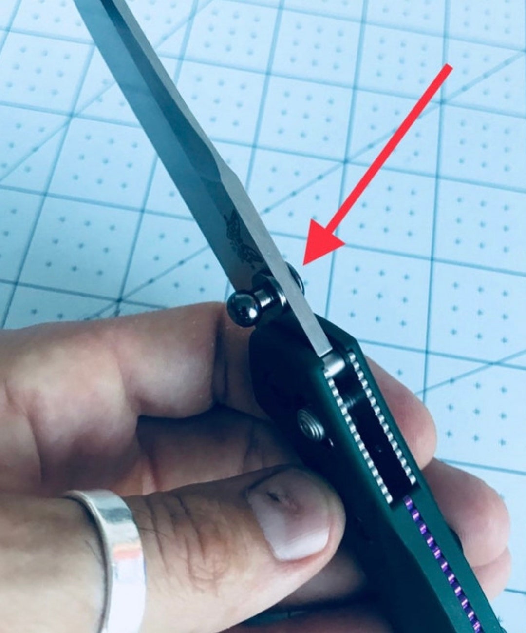 Fits Benchmade Mini Freek Models CUSTOM Gun Metal Knob Thumb - Etsy