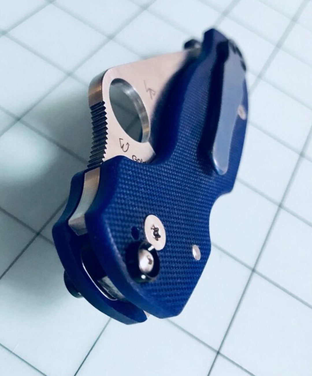 Spyderco Knife Models • Stud Eye Insert Screws Aesthetics Only • Scale ...