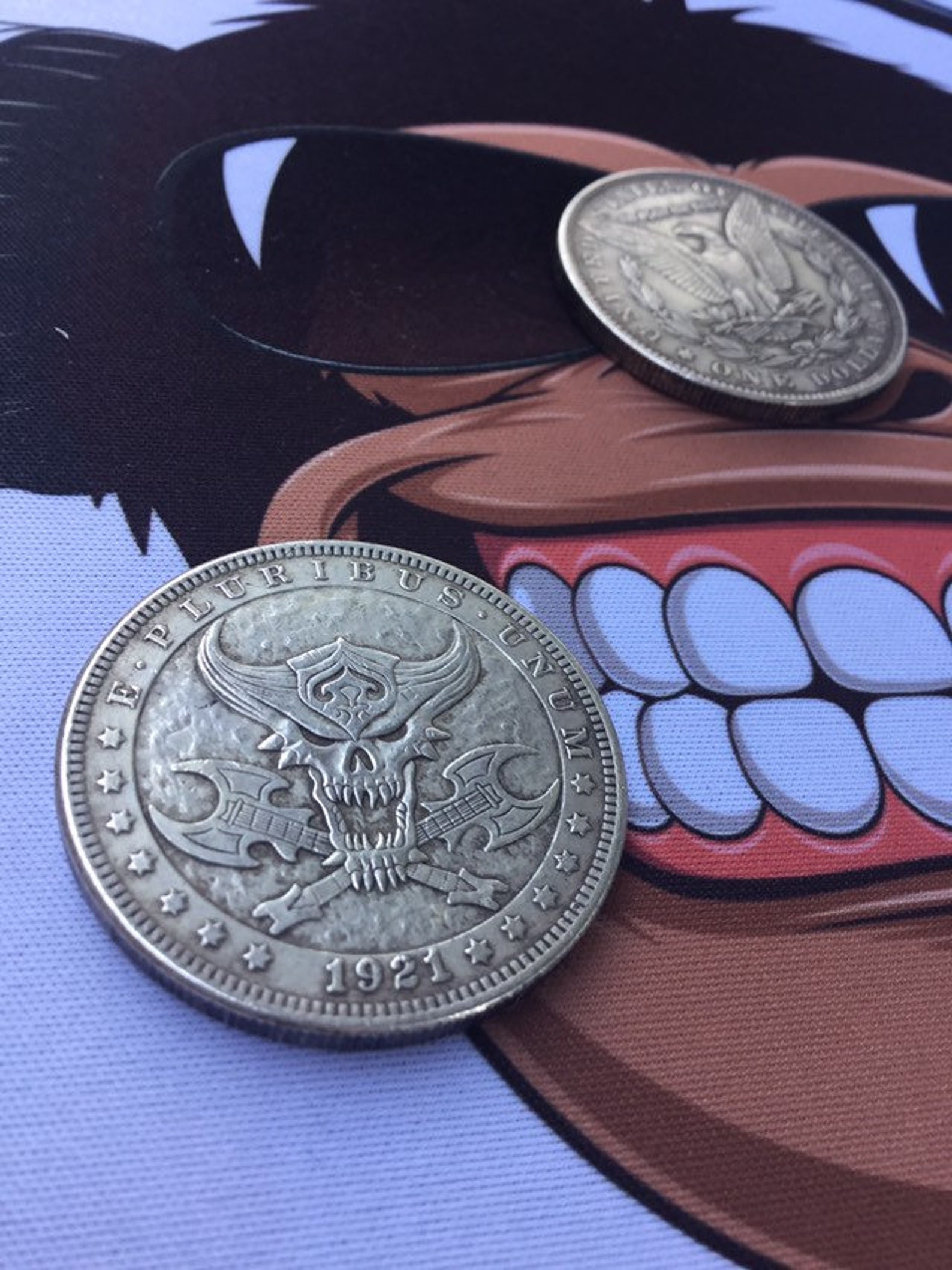Rock'n Devil Coin - Etsy