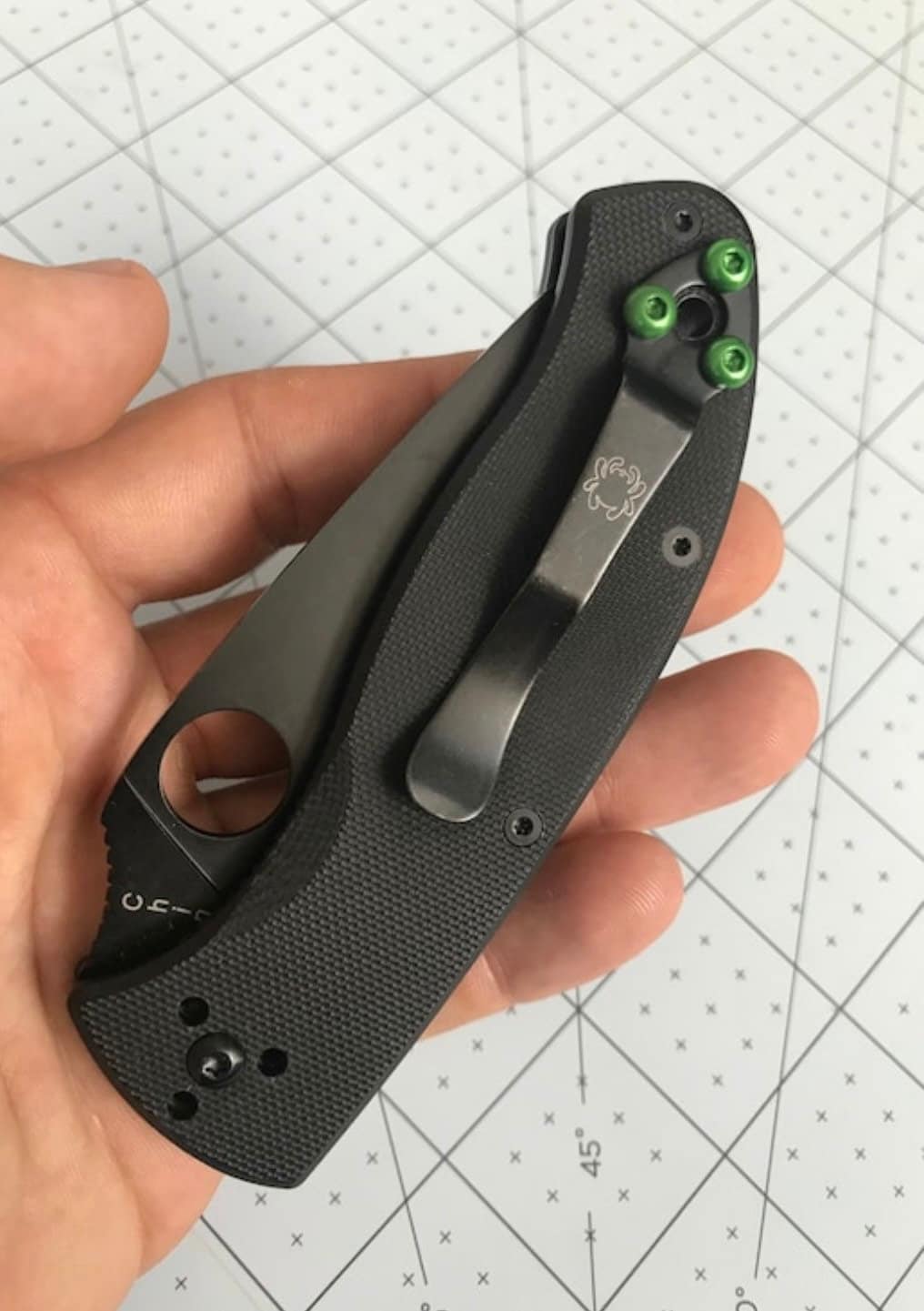 Custom Spyderco Ambitious