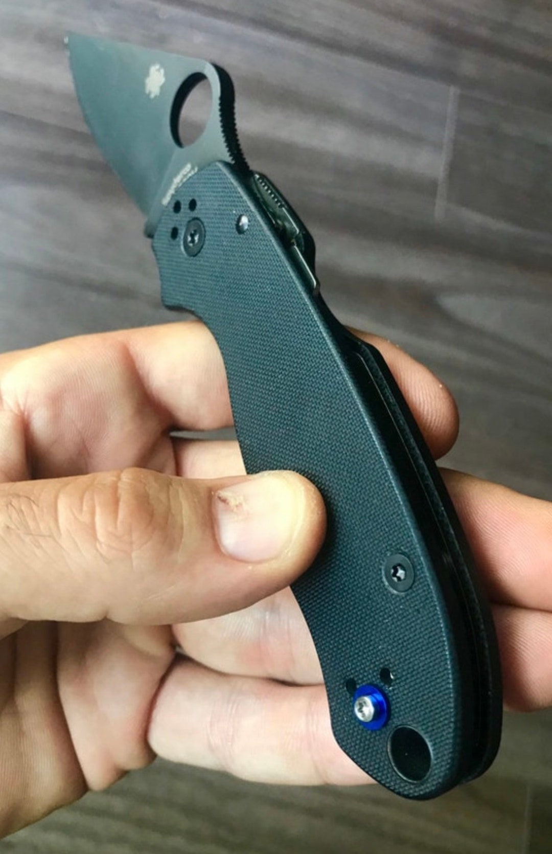 Spyderco Knife Models • SCALE STUD Insert Screw Aesthetics Only • Scale ...