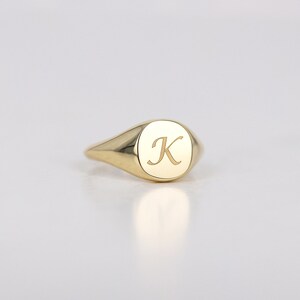 Initial Signet Ring, 10K, 14K, 18K Gold Minimalist Signet Ring, Letter ...