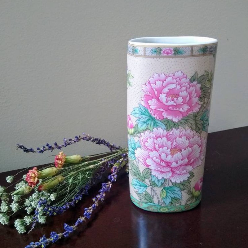 Vintage Pastel Vase - Etsy