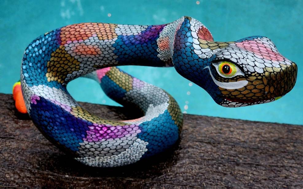Alebrije // Culebra // Neon // Madera// Oaxaca // México // Artesanía ...