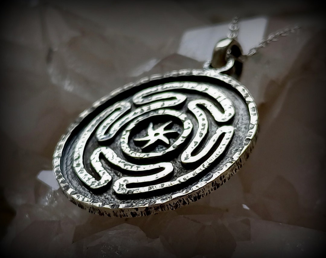 Hecate's Wheel Labyrinth Maze Pendant, Ancient Greek Magic and Sorcery ...