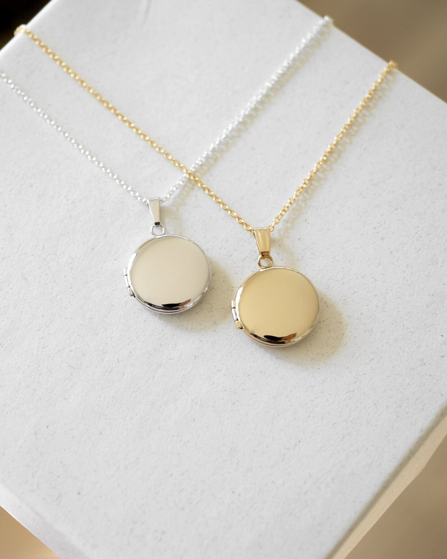 Round Circle Mini Locket Gold Filled Silver Minimalist - Etsy