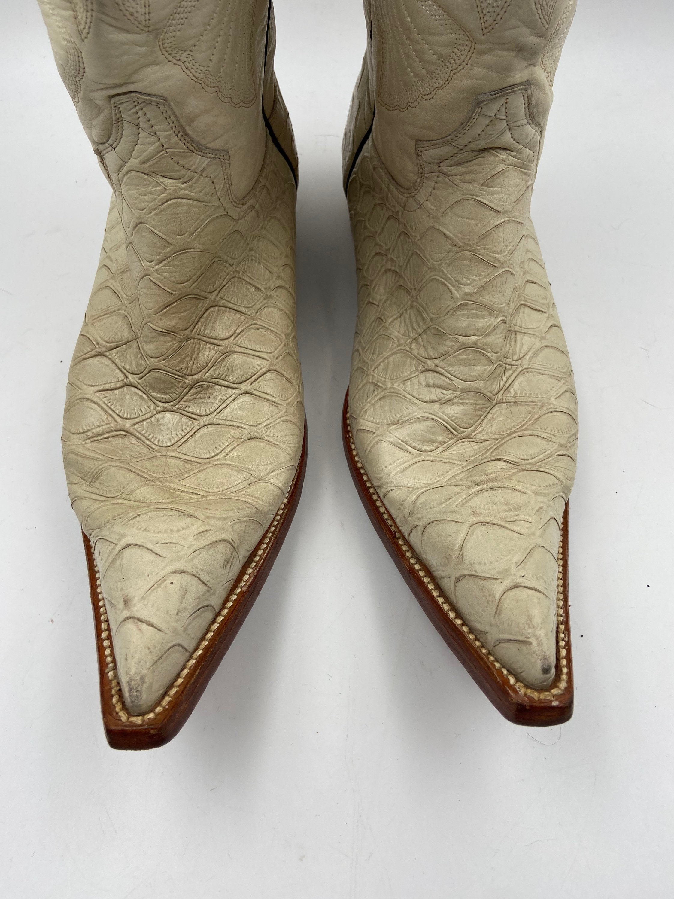 White Men's Boots Real Leather Vintage Embroidered With Unique Pattern ...