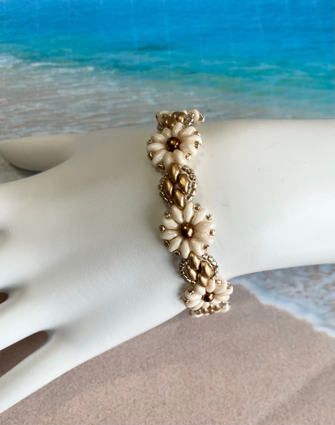 Cream & Gold Bracelet / Daisy Chain / Handmade Beaded / Czech Superduo ...