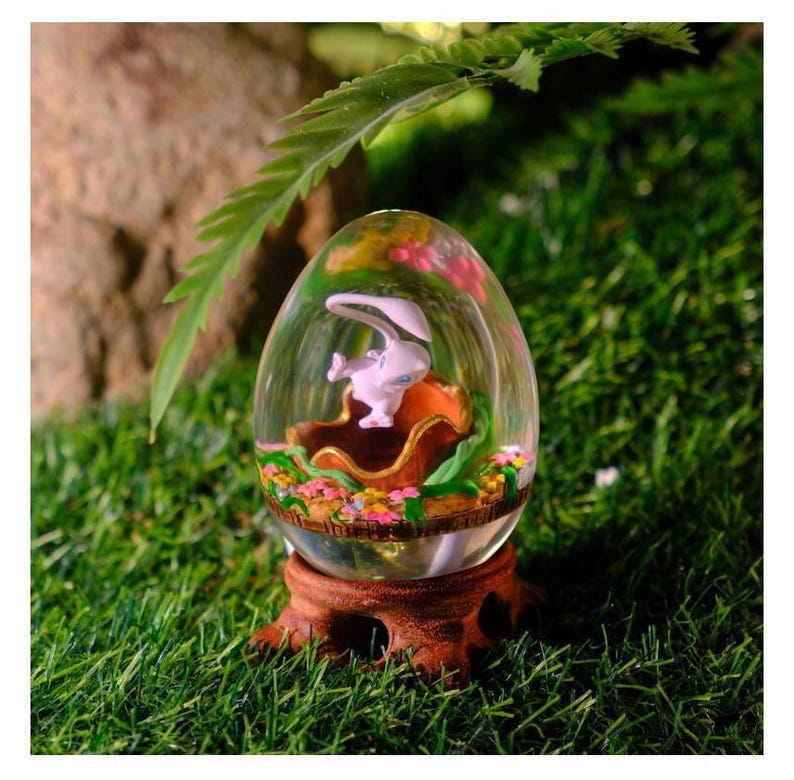 MEW POKEMON Resin Lamp Egg, Custom Epoxy Resin Art, Handcrafted Eggs ...