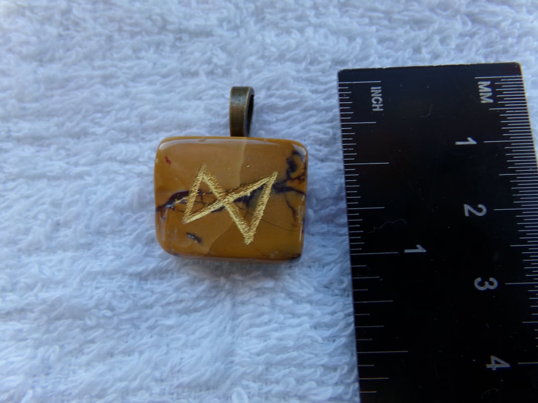 Dagaz/dag/daeg Genuine Mookaite Jasper Rune Stone Pendant Crystal Witch ...