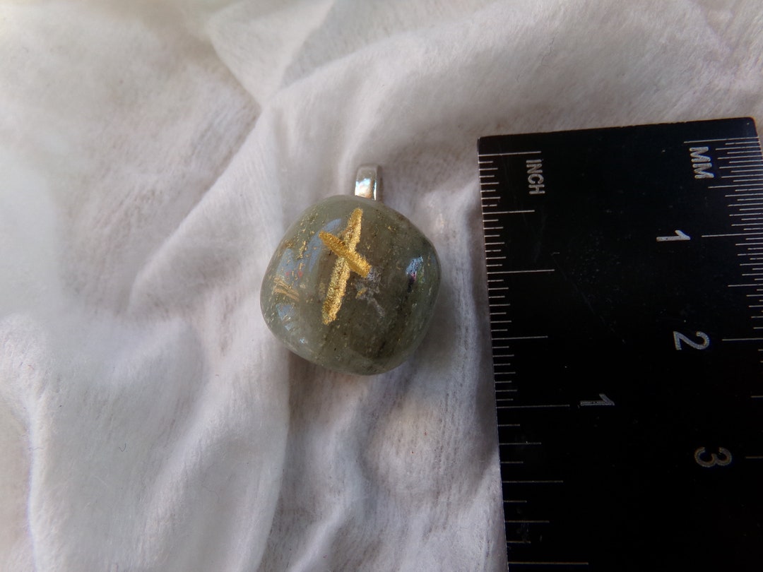 Green Jade Nauthiz/need/nyo/nyd Rune Stone Pendant - Etsy