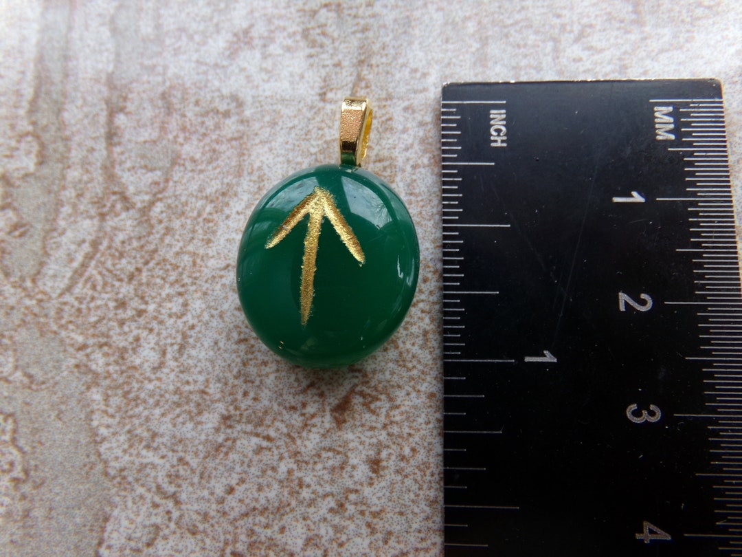 Teiwaz/tiwaz/tyr Green Onyx Rune Stone Pendant Crystal Witch Magick ...
