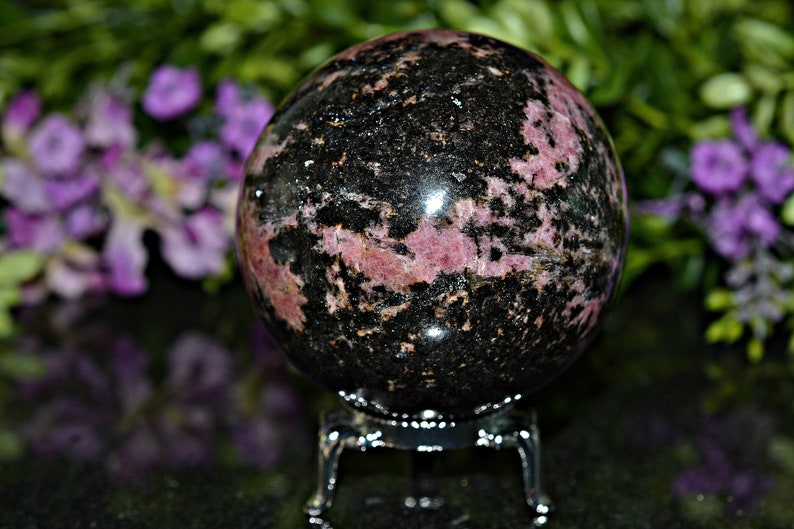 Rhodonite Sphere Rhodonite Crystal Rhodonite Ball Rhodontie - Etsy
