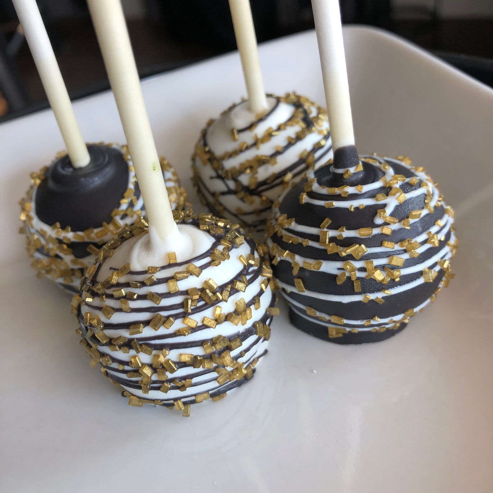Gold and Black Cake Pops, Black and Gold Wedding Favors, Black and Gold ...