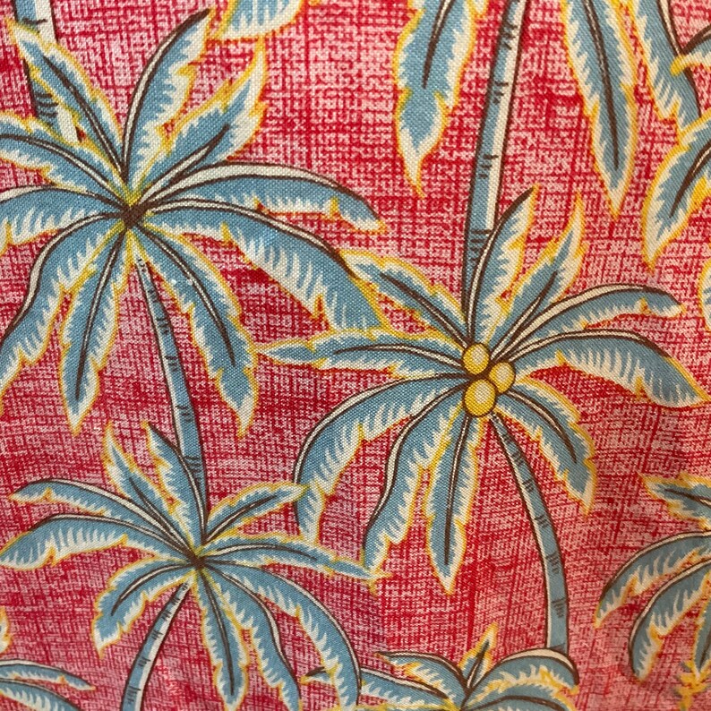 XL Rayon Tommy Bahama Hawaiian Aloha Shirtin Pink and White Background ...