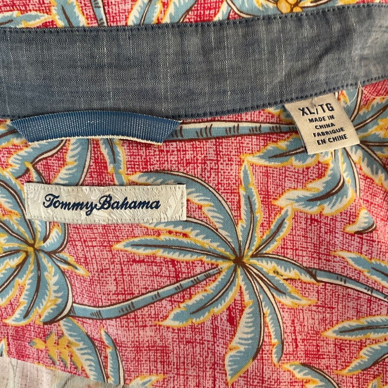 XL Rayon Tommy Bahama Hawaiian Aloha Shirtin Pink and White Background ...