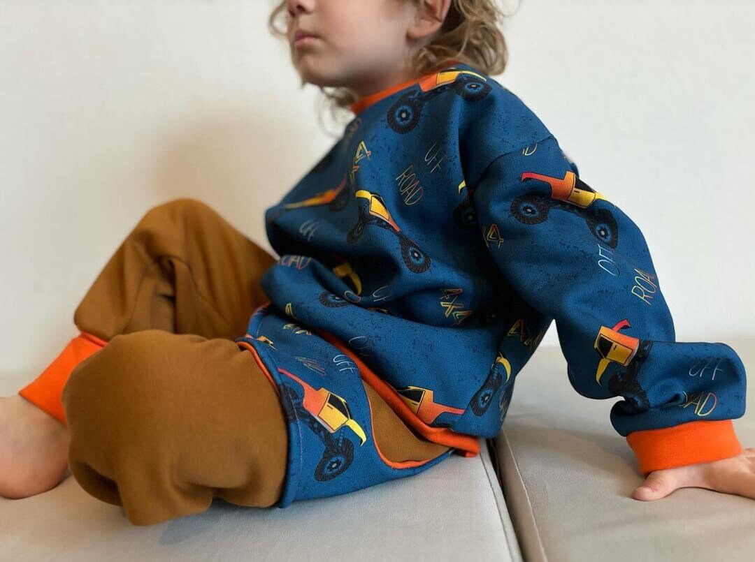 Visual Design Sweat Fabric Car Racing Car Sweater and Bloomers Oversize ...