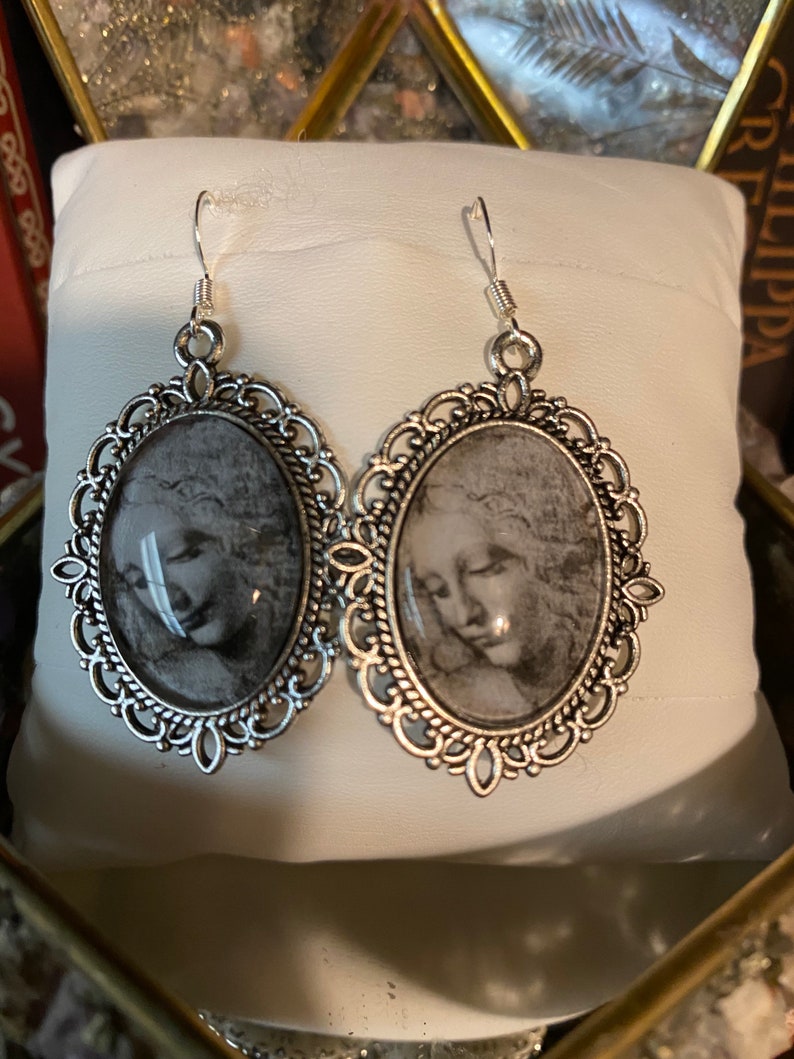 La Scapigliata by Leonardo Da Vinci Earrings - Etsy