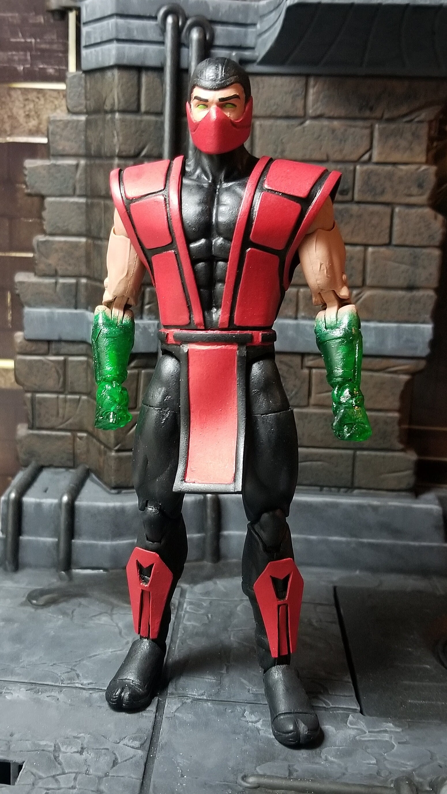 Ermac Statue