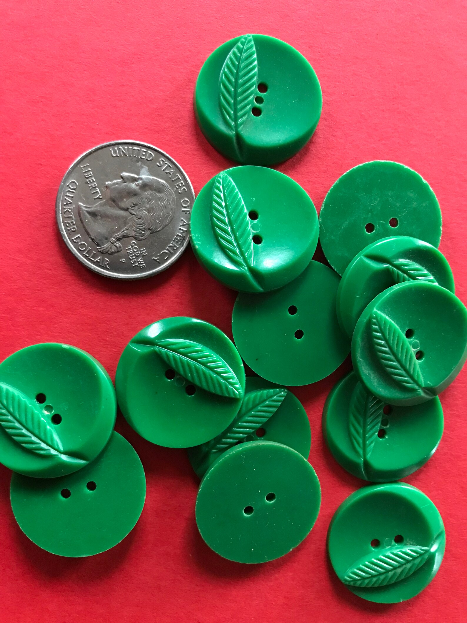 Art Deco colt Leaf Buttons Vintage 22mm 4 Pieces - Etsy