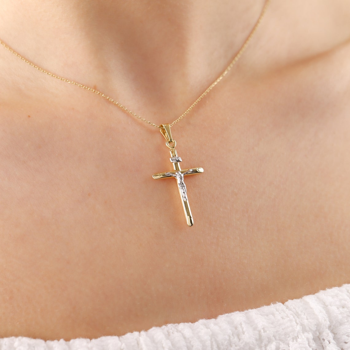 14K Solid Gold Cross Necklace Jesus Crucifix Necklace 14K | Etsy