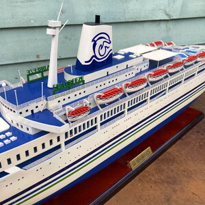 SS Sea Breeze Model Boat Ornament Desktop Cruise Ship Gift - Etsy UK