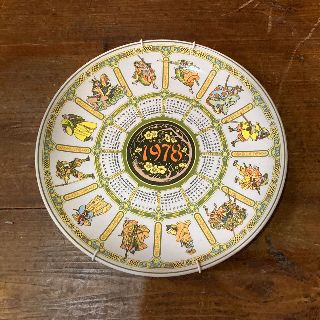 Wedgwood 1978 Calendar Plate: Samurai Porcelain Collectible (25 Cms) - Etsy