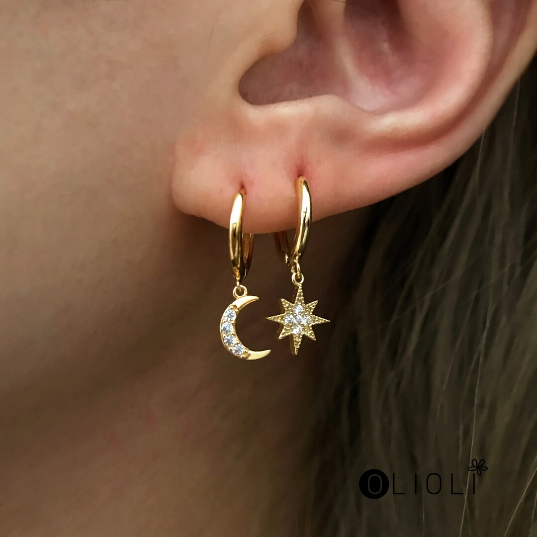 Mond und Stern Creolen, CZ Mond Huggie Creolen, Stern Creolen, Mond Anhänger Ohrringe - Etsy.de
