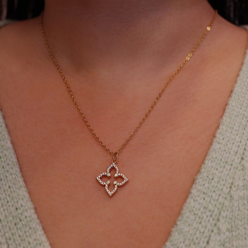 Clover Necklace - Etsy