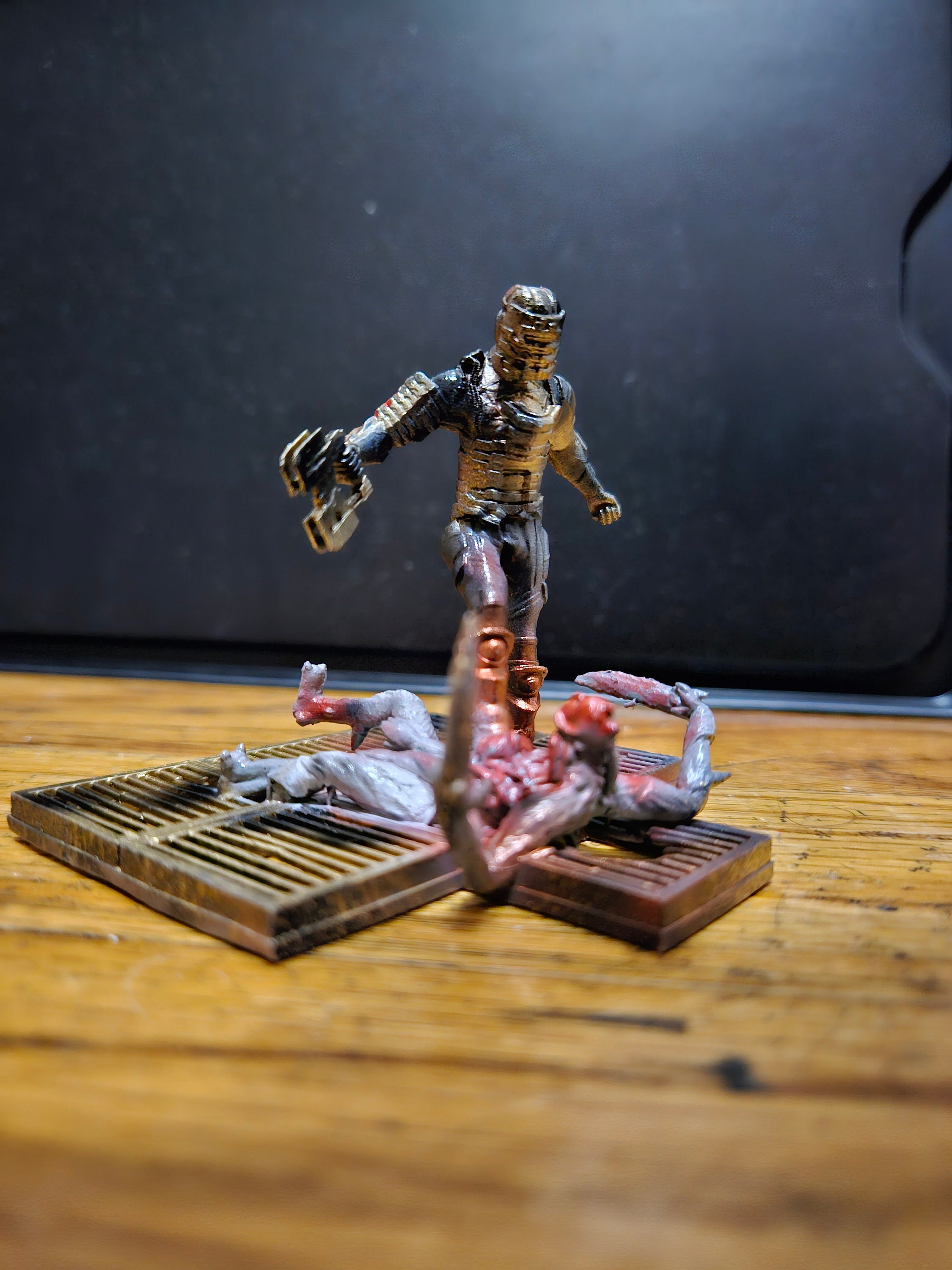 Dead Space Isaac Stomping Necromorph Miniature Model Airbrushed - Etsy