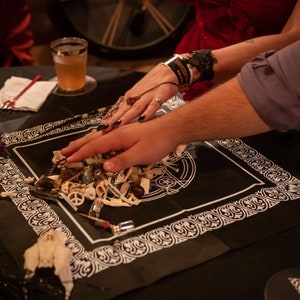 Throwing the Bones Book, Kit, & Class 129 Pgs and 40 Pc Learn to Throw the Bones Kit W/15 Actual ...