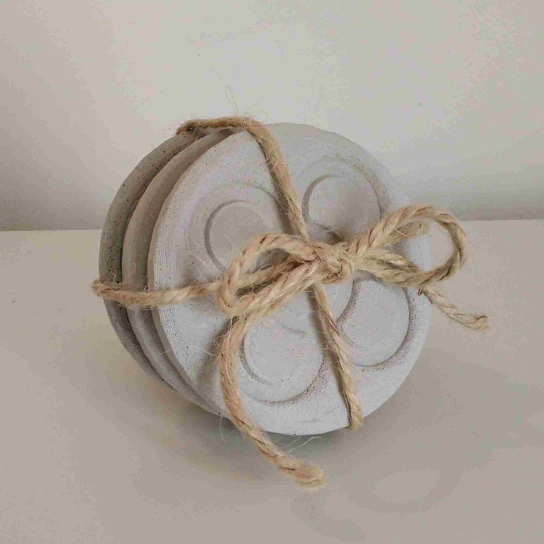 3 Round Panot Coasters, Barcelona Flower, Light Grey Concrete, Round ...