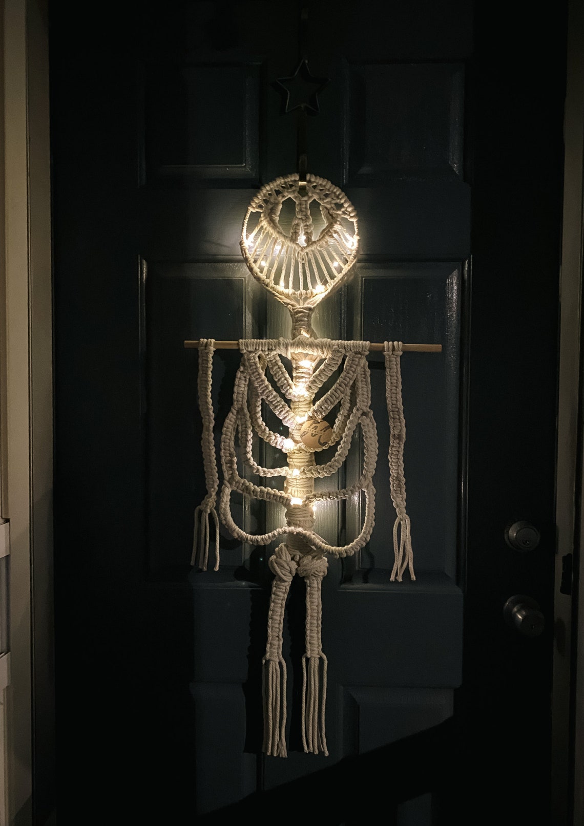 Macrame Halloween Skeleton, Handmade Wall Hanging, Macrame Wall Decor ...