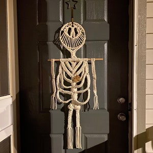 Macrame Halloween Skeleton, Handmade Wall Hanging, Macrame Wall Decor ...
