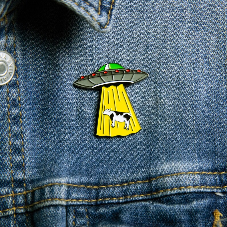 UFO Enamel Pin - Etsy
