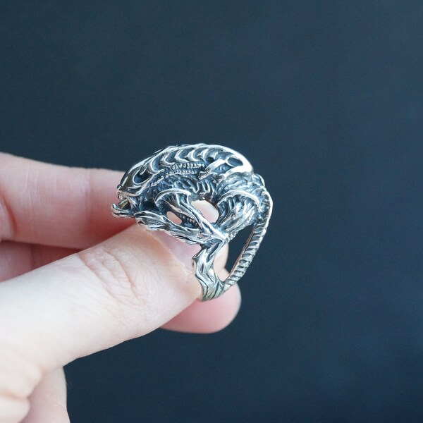 Alien Ring - Etsy