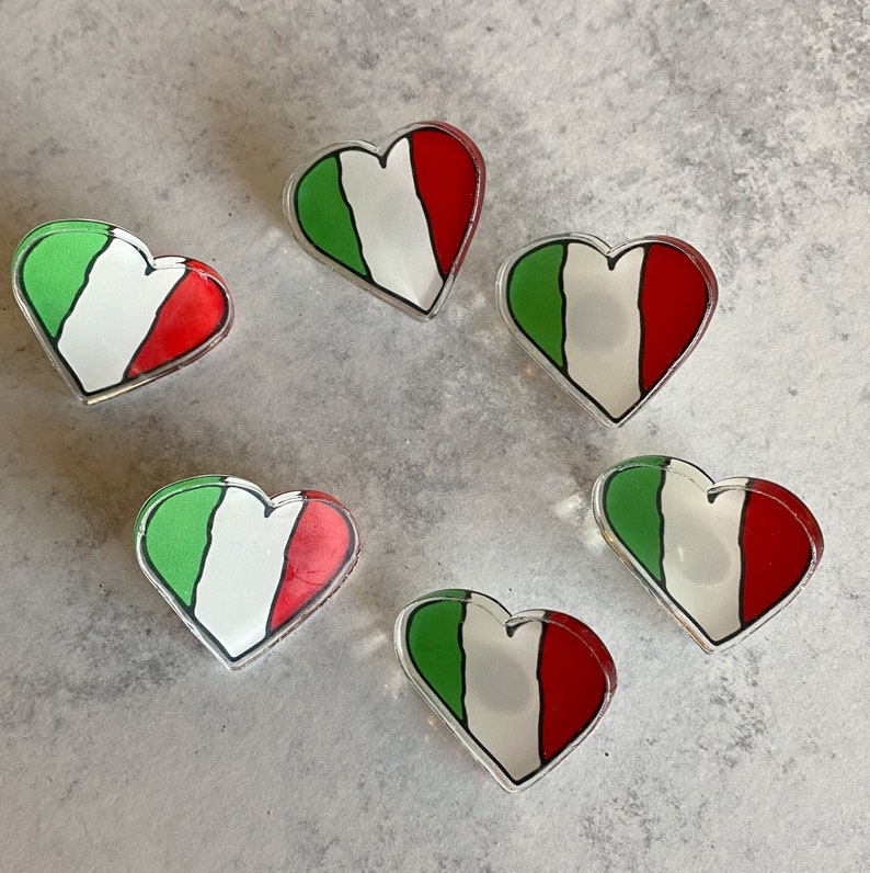 Italian Flag Heart Pin: Italy Lover Acrylic Lapel Pin Colorful Gift for ...