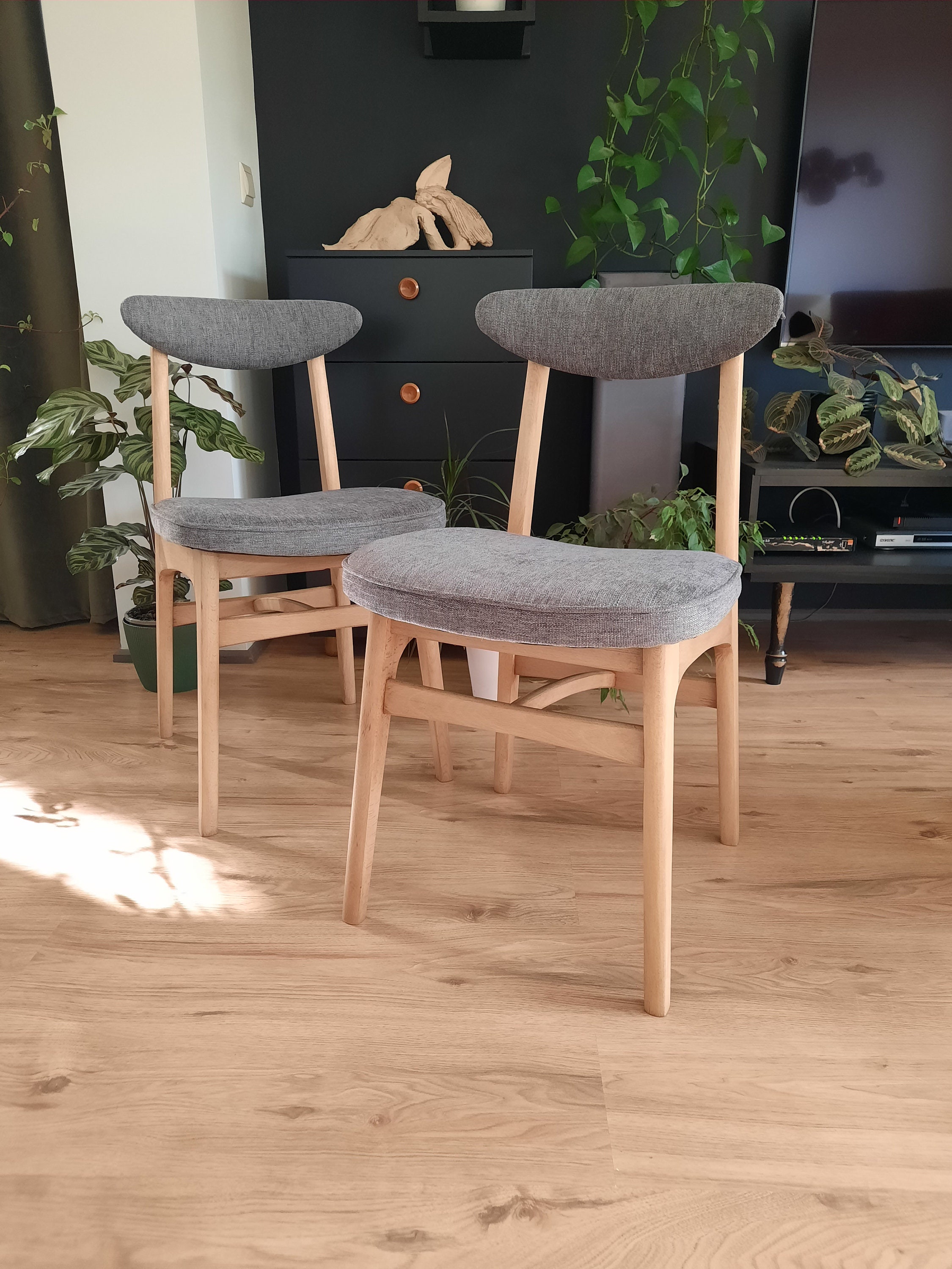 Vintage Polish Mid-century Chair Type 200-190, Designed in 1963 by R.T ...