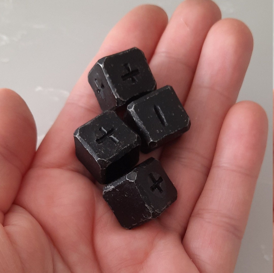 Iron Dice D6 - Plus Minus, Set of 4 D6 Dice Plus Minus (symbols ...