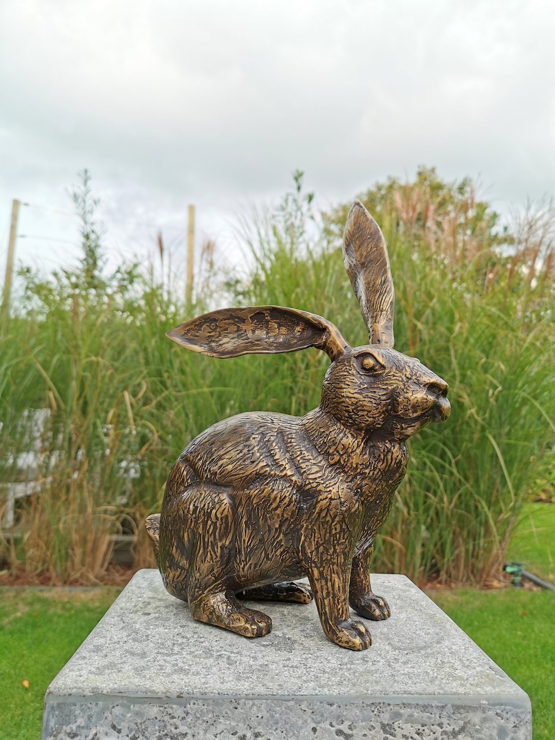Bronze Rabbit Garden Decoration Beautiful Garden Statues - Etsy Singapore