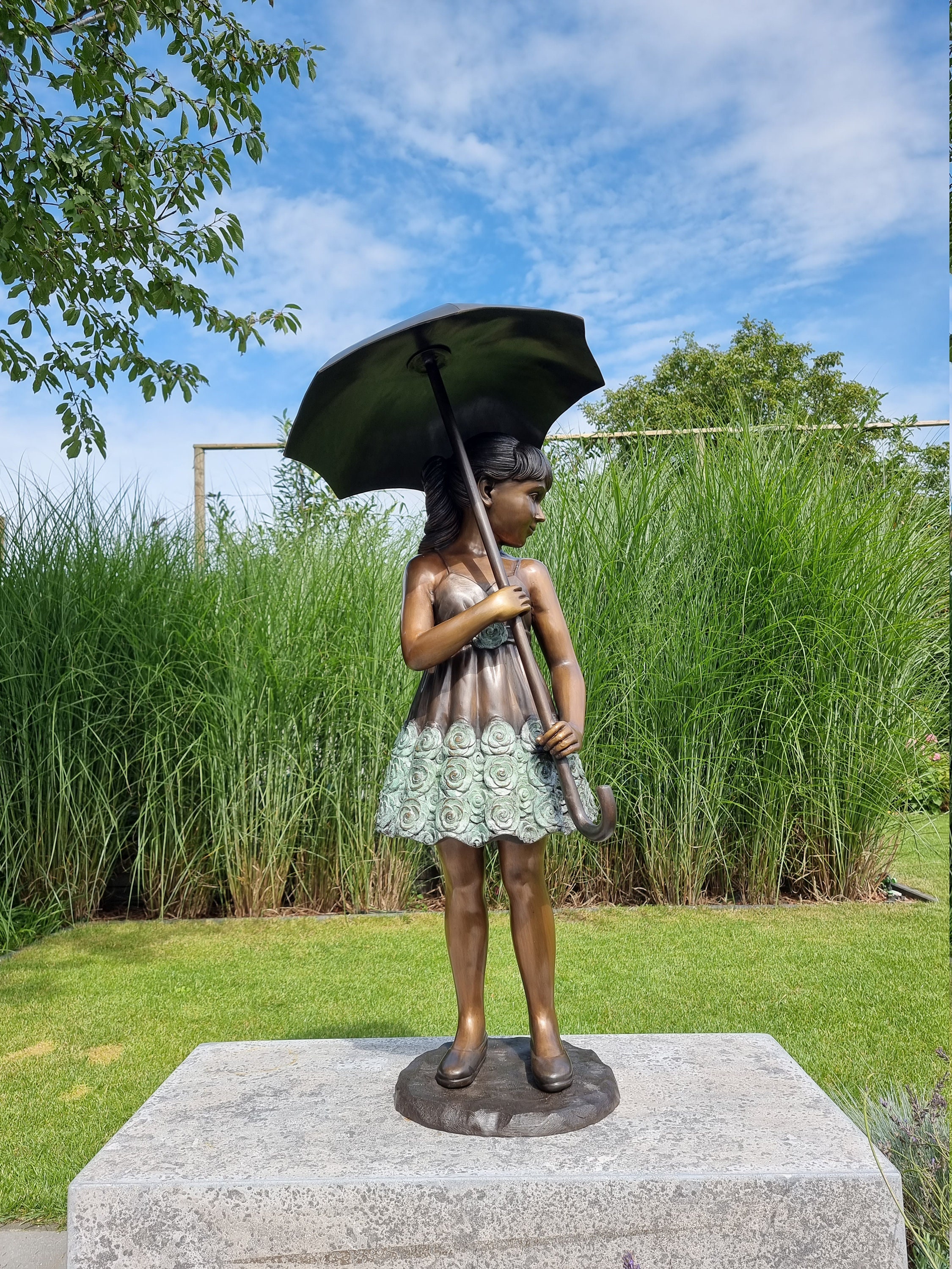 Concrete Statues Umbrella Girl