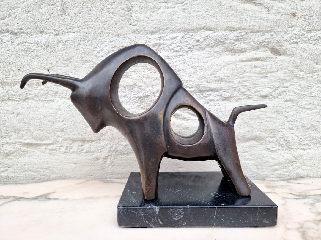 Abstracte bronzen stier Stier op marmeren basis - Etsy Nederland