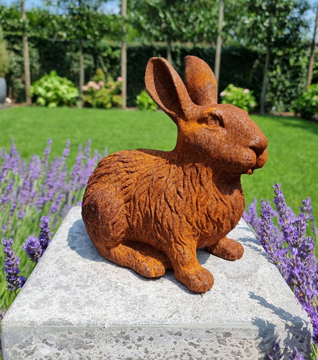 Cast Iron Rabbit Garden Decoration Beautiful Garden Statues Rabbit and ...