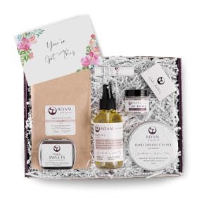 Pregnancy Care Package, Gift Box Set for New Mom, Expectant Mom Friend ...