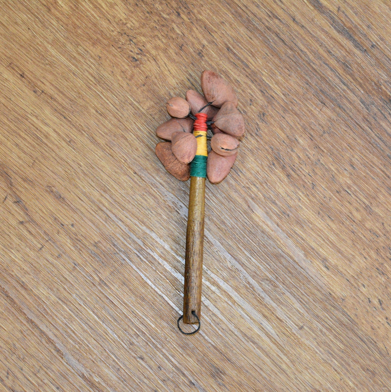 Cha Cha Maraca - African Shaker - Cha Cha Seed Shaker - Percussion ...