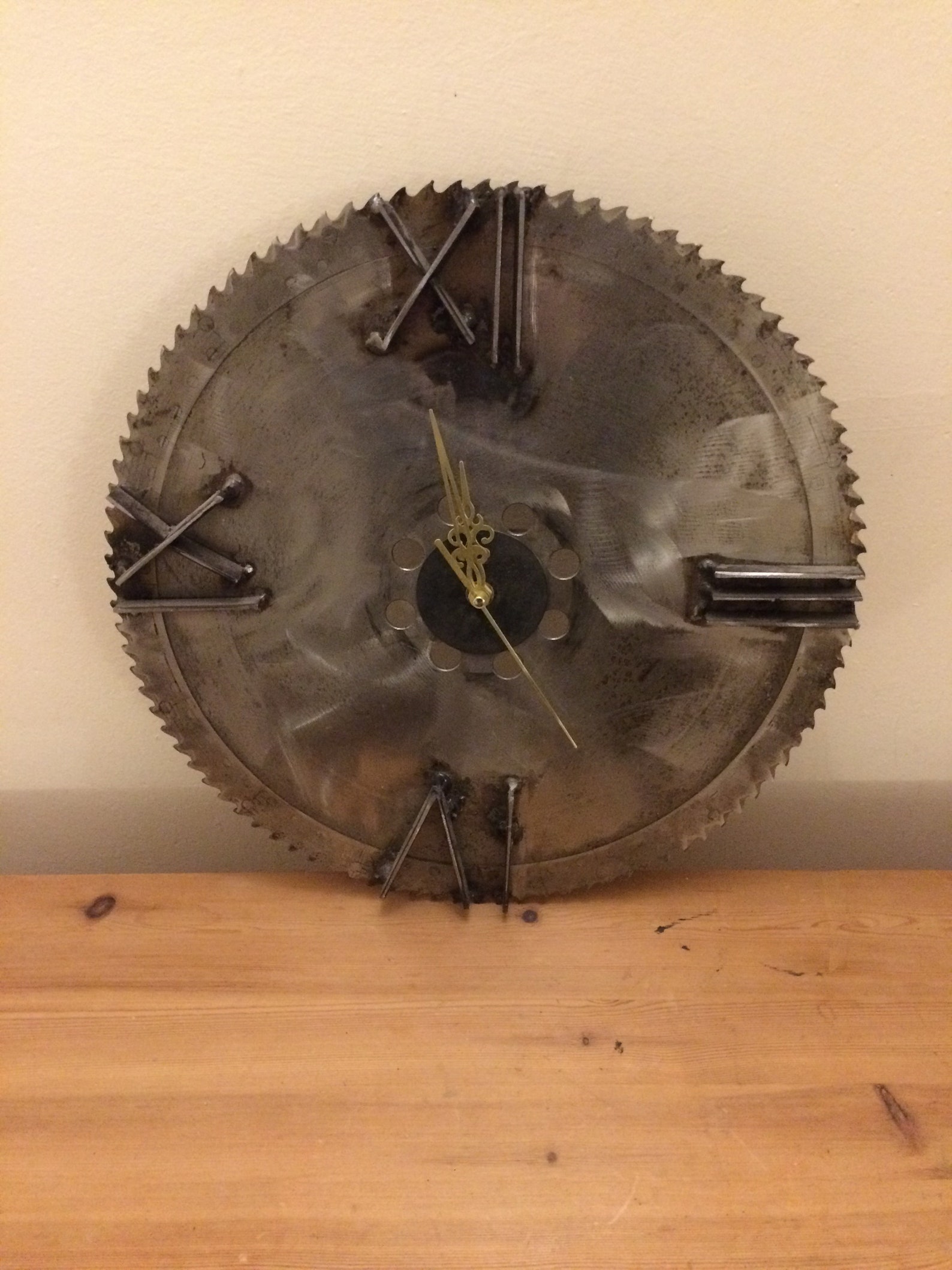 Scrap Metal Saw Blade Clock - Etsy