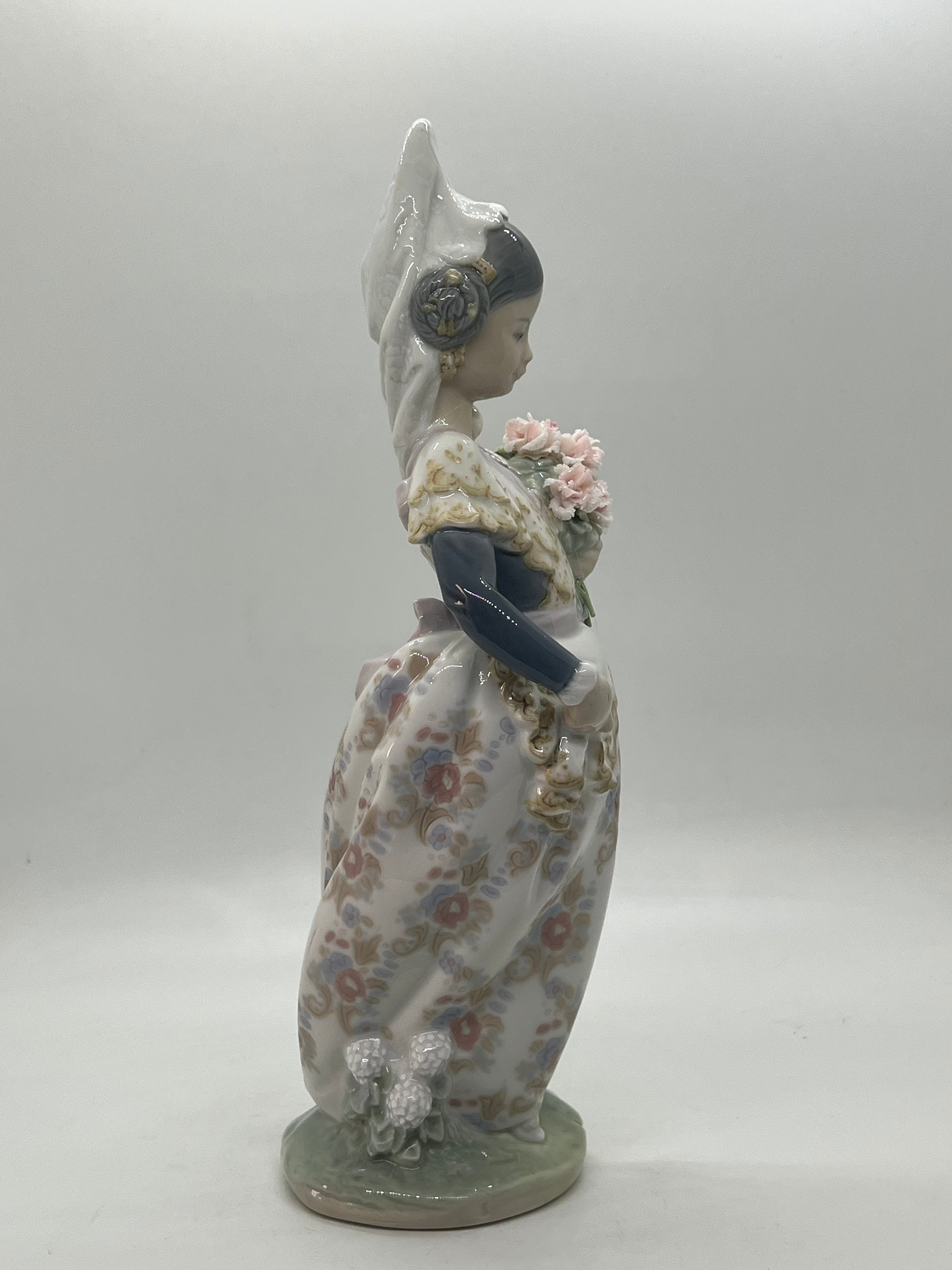 Lladro Figurine Valencian Girl 1304 - Etsy