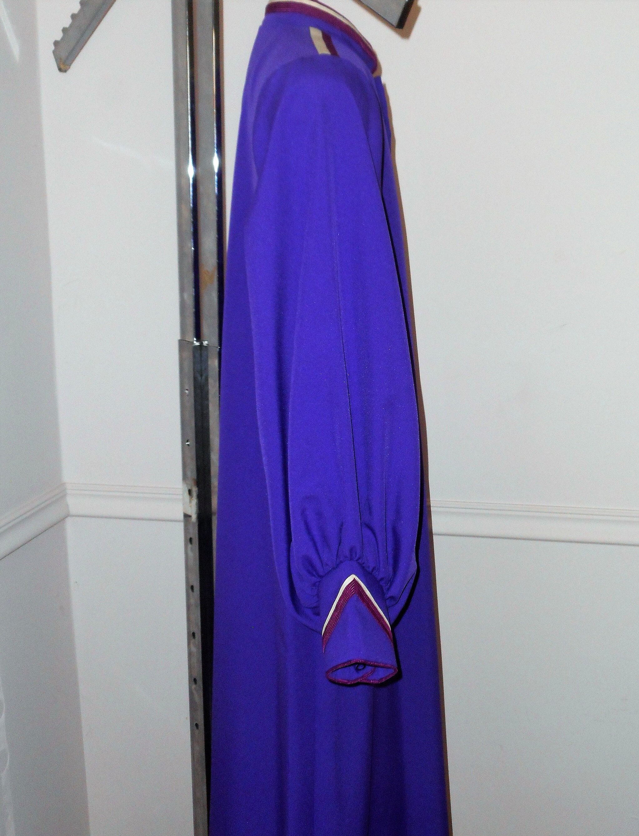 CHURCH Robe Sample . Embroidered Cross/clef Adorns Purple Poly ...