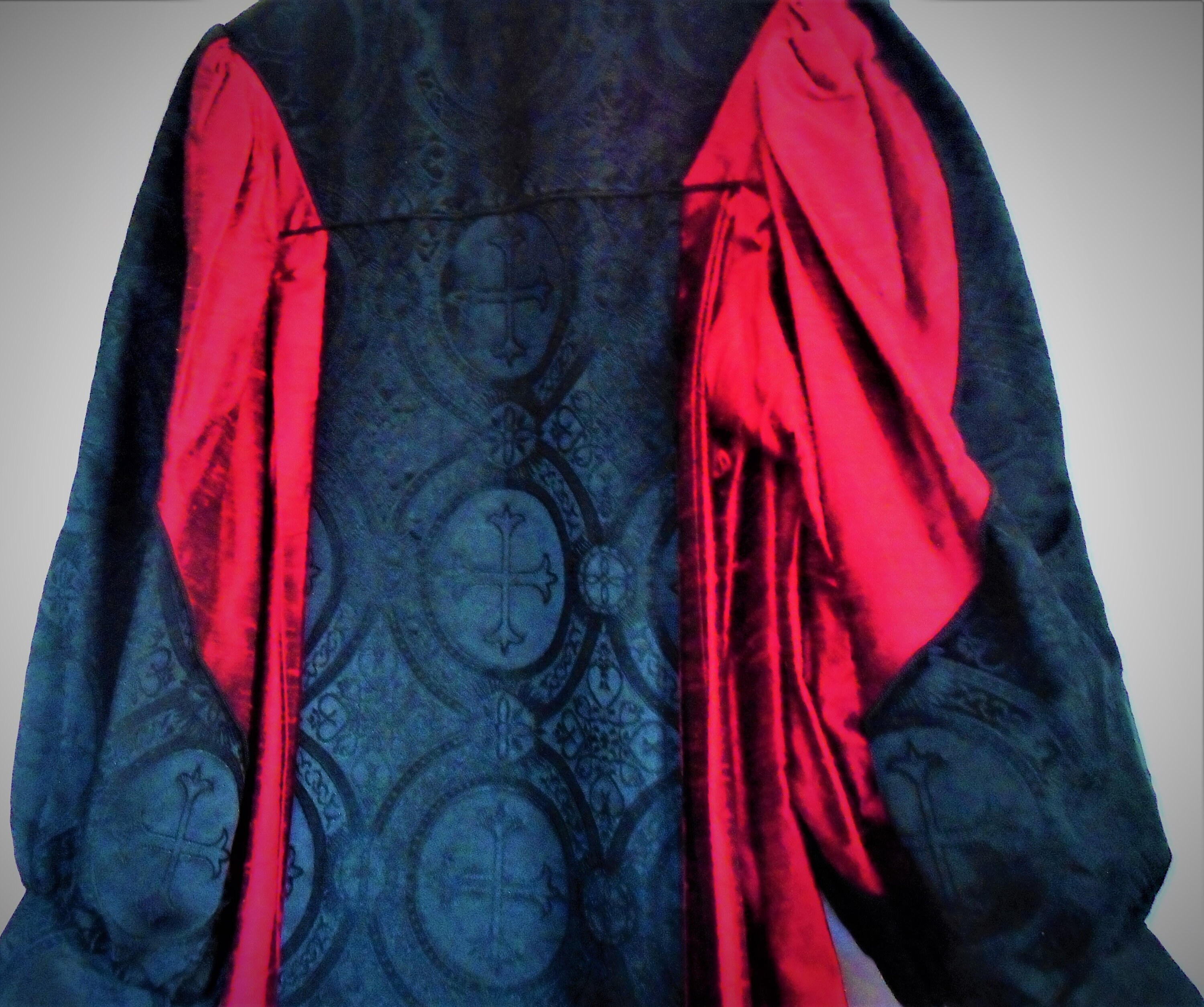 LADIES CLERGY ROBE Red Silk and Black Ecclesiastic Brocade - Etsy