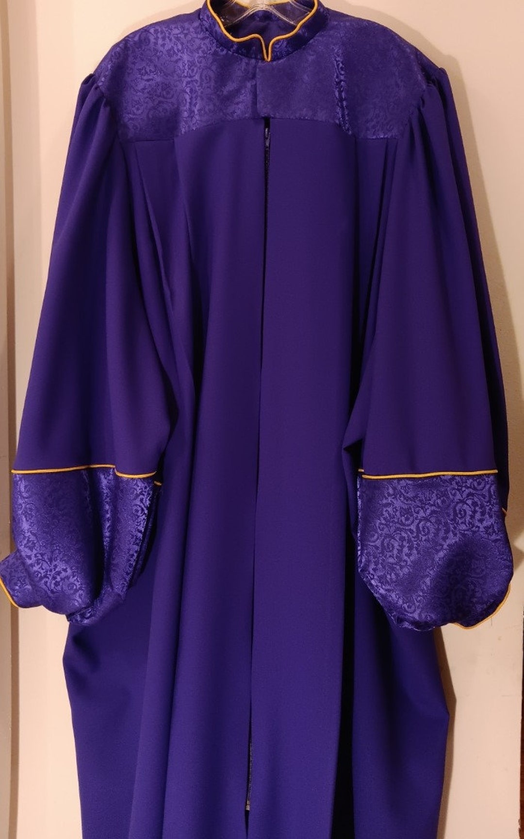 ROYAL PURPLE CHURCH Robe for Evangelist, Soloist, Choir Director ...
